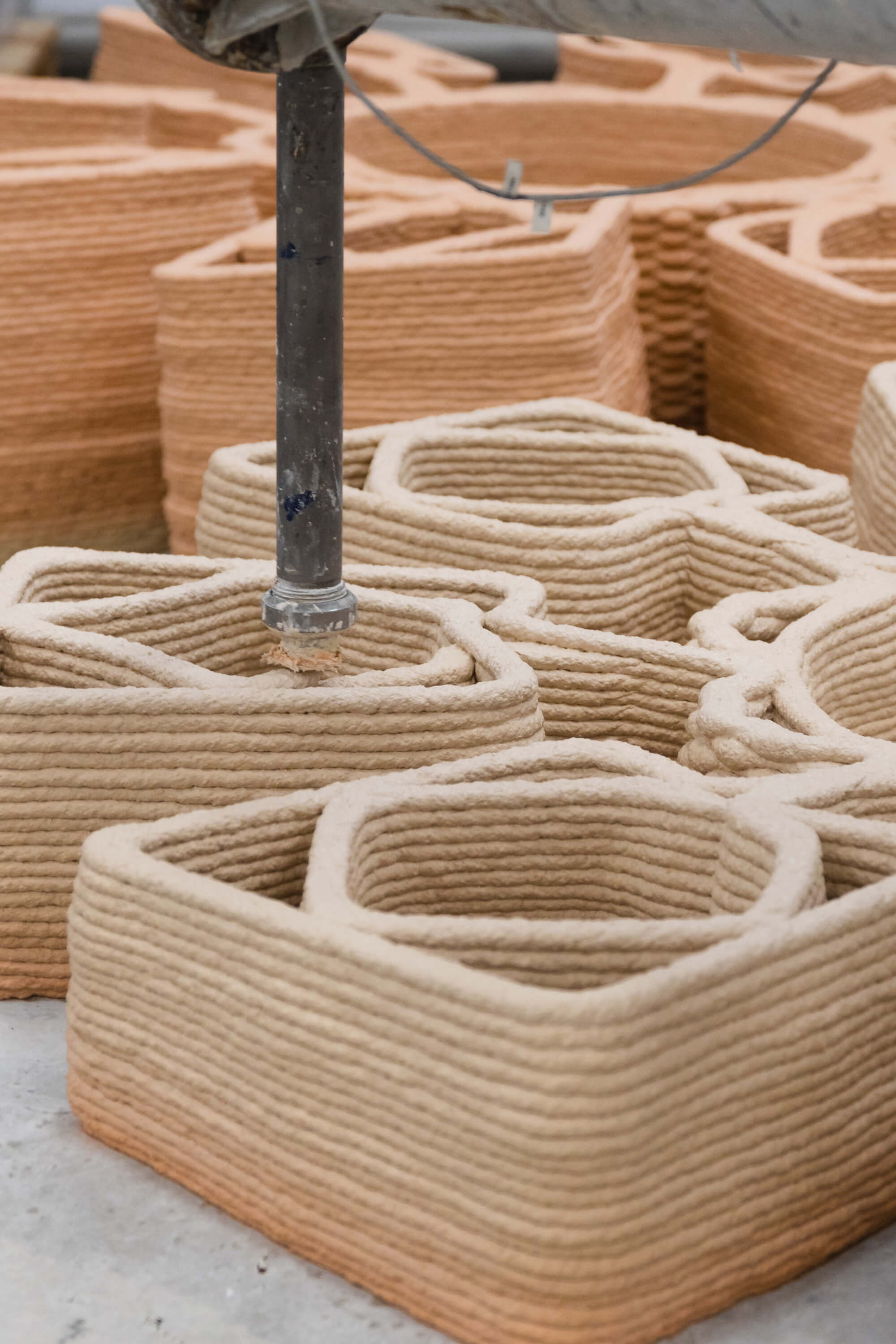 Première Mue, installation en leatherstone pour Mondes Nouveaux